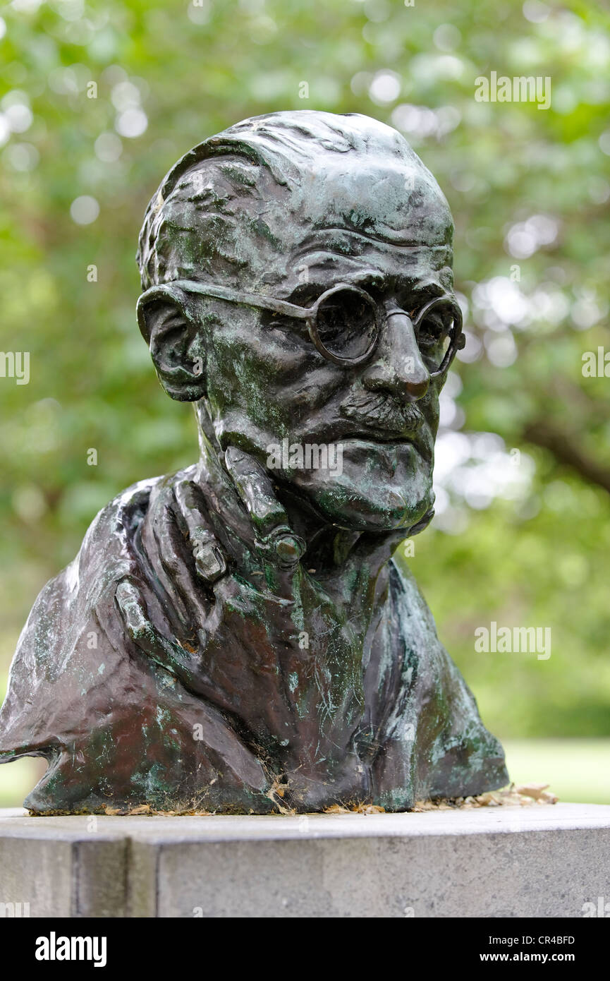 James Augustine Aloysius Joyce, 1882 - 1941, Irish poet and writer ...