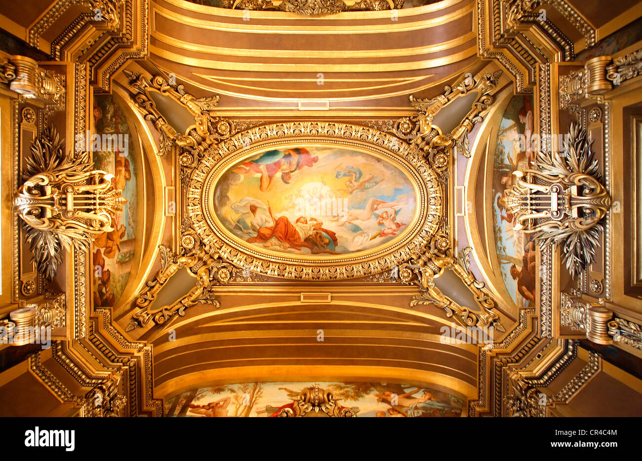 Grand opera house paris hi-res stock photography and images - Alamy