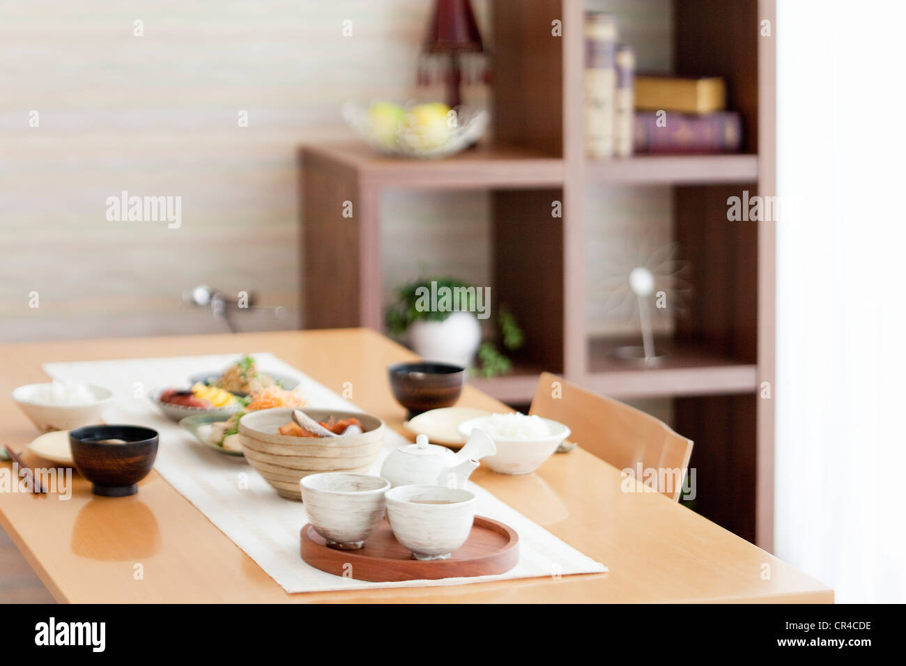 Japanese table setting teapot hi-res stock photography and images - Alamy