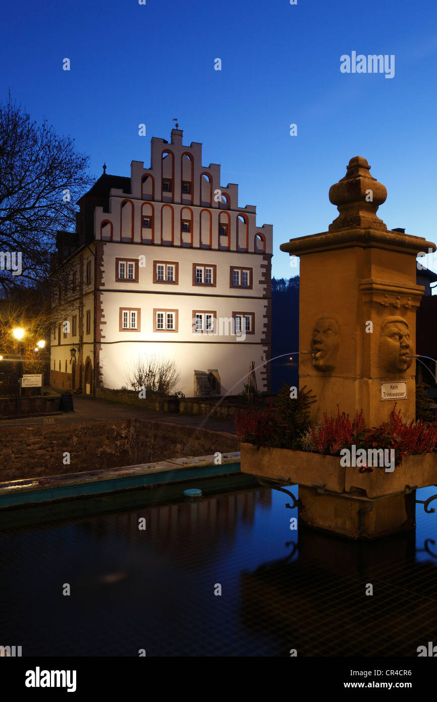 Market well in front of Schloss Vellberg castle, Buehlertal, Hohenlohe ...