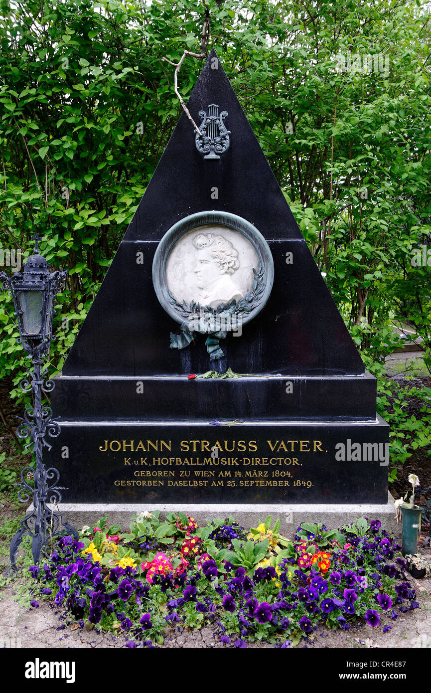 Grave of Johann Strauss, the Father, Wiener Zentralfriedhof, Vienna's ...