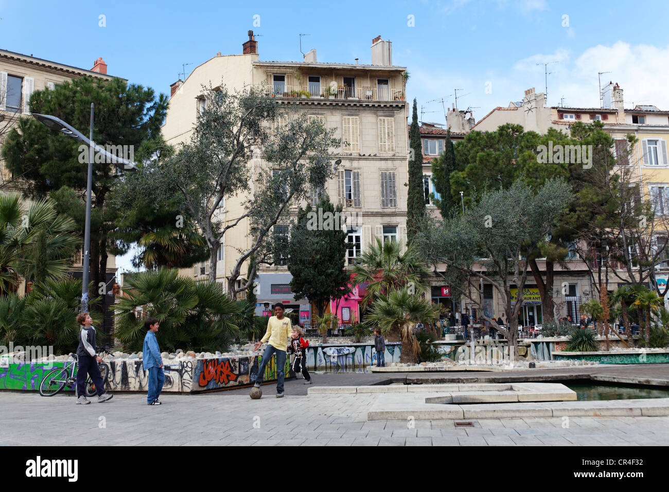Cours julien marseille france hi-res stock photography and images - Alamy