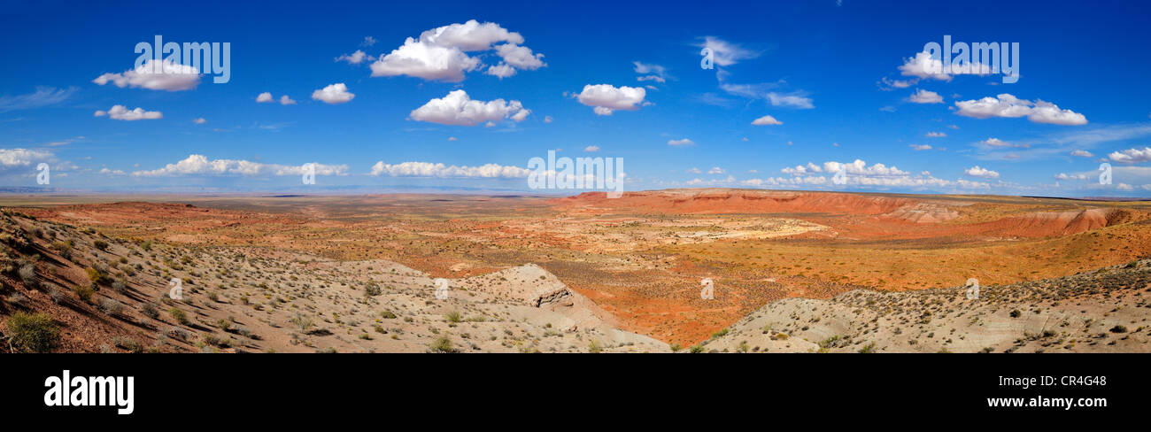 Wide open space of the San Rafael desert, Utah, USA, North America ...
