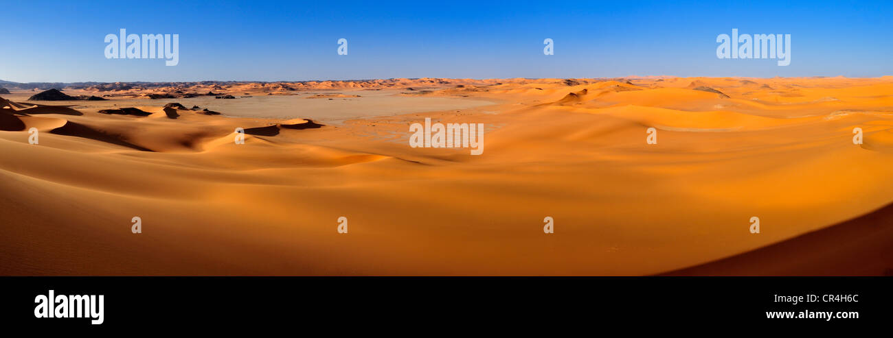 Sanddunes of the In Tehak region, Acacus Mountains or Tadrart Acacus ...