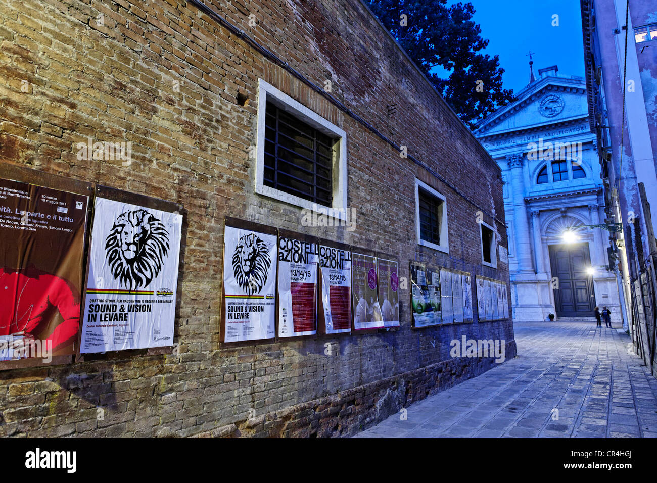 San Francesco della Vigna church, Castello district by night, Venice ...