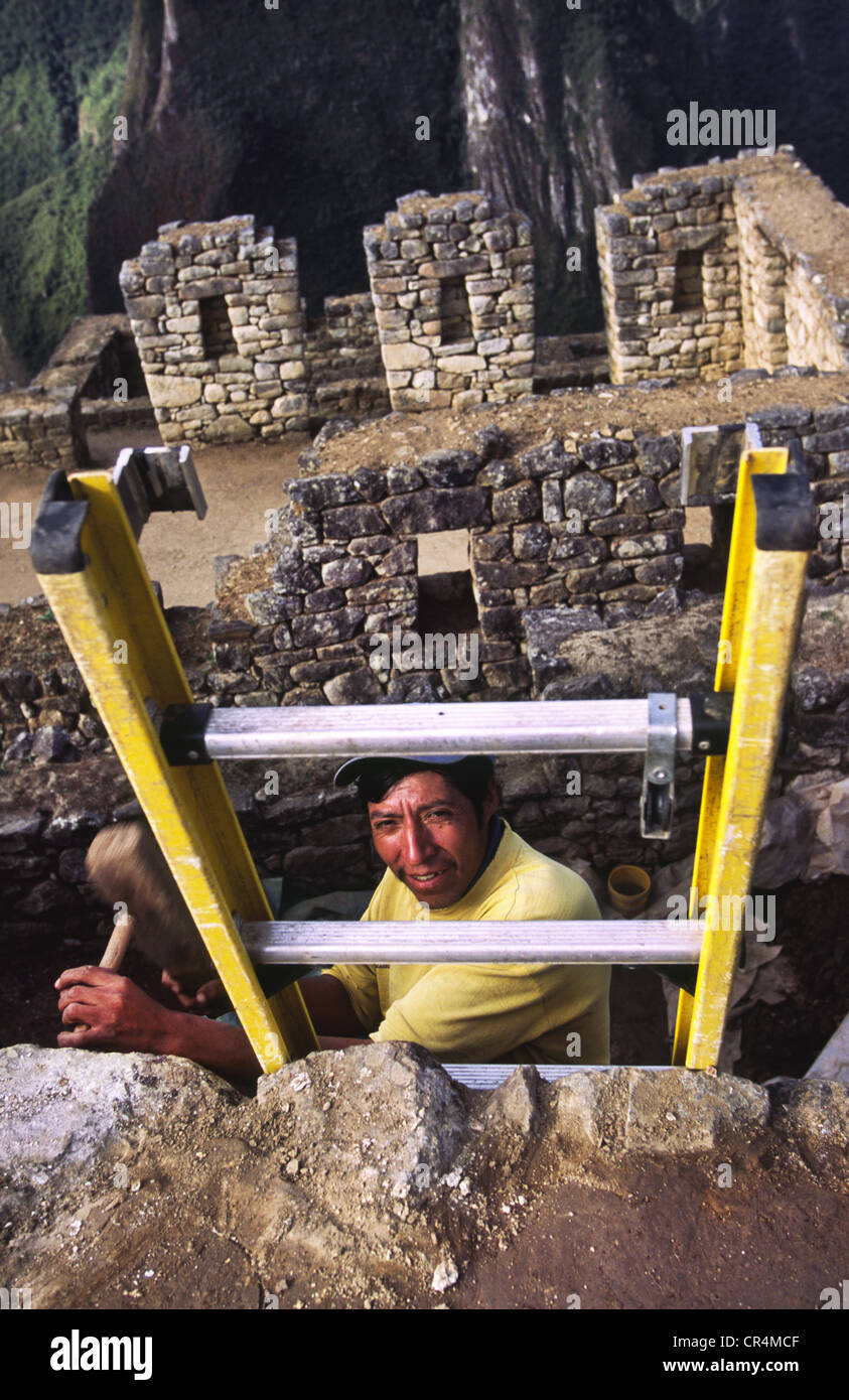 Restoration work at Machu Picchu, Peru Stock Photo - Alamy