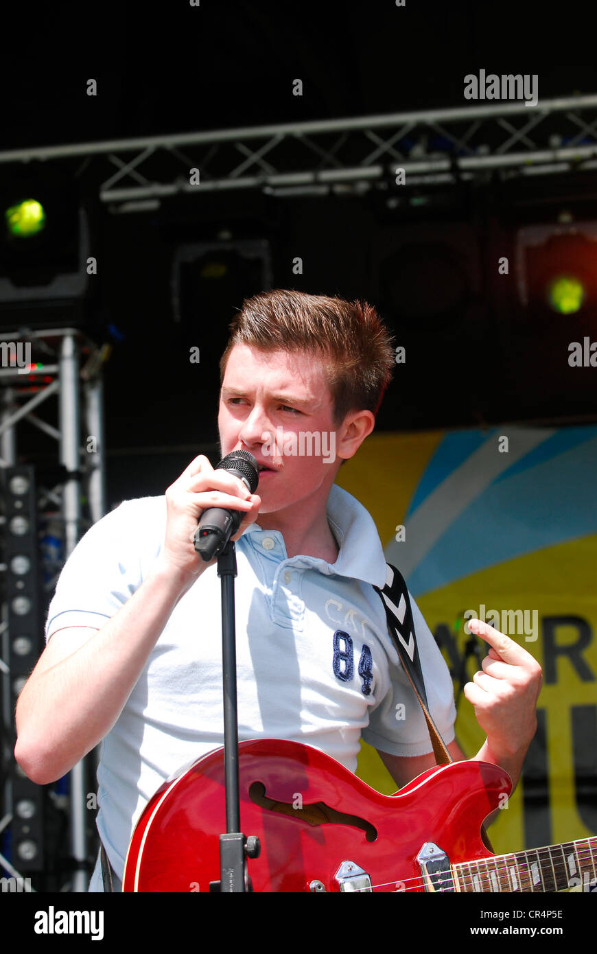 Lead singer of boy band Flash Fires performing at Alresford Music ...