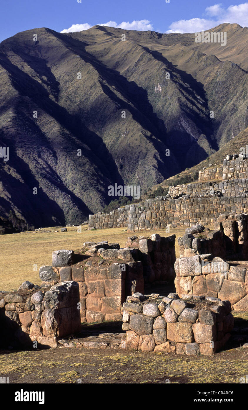Inca ruins in Chinchero. Cuzco Department, Peru Stock Photo - Alamy