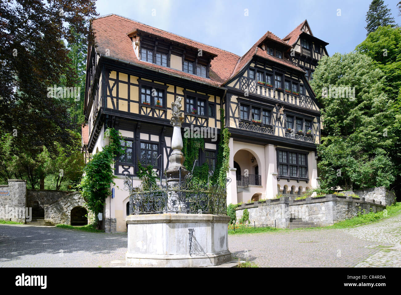 Adjoining building hi-res stock photography and images - Alamy