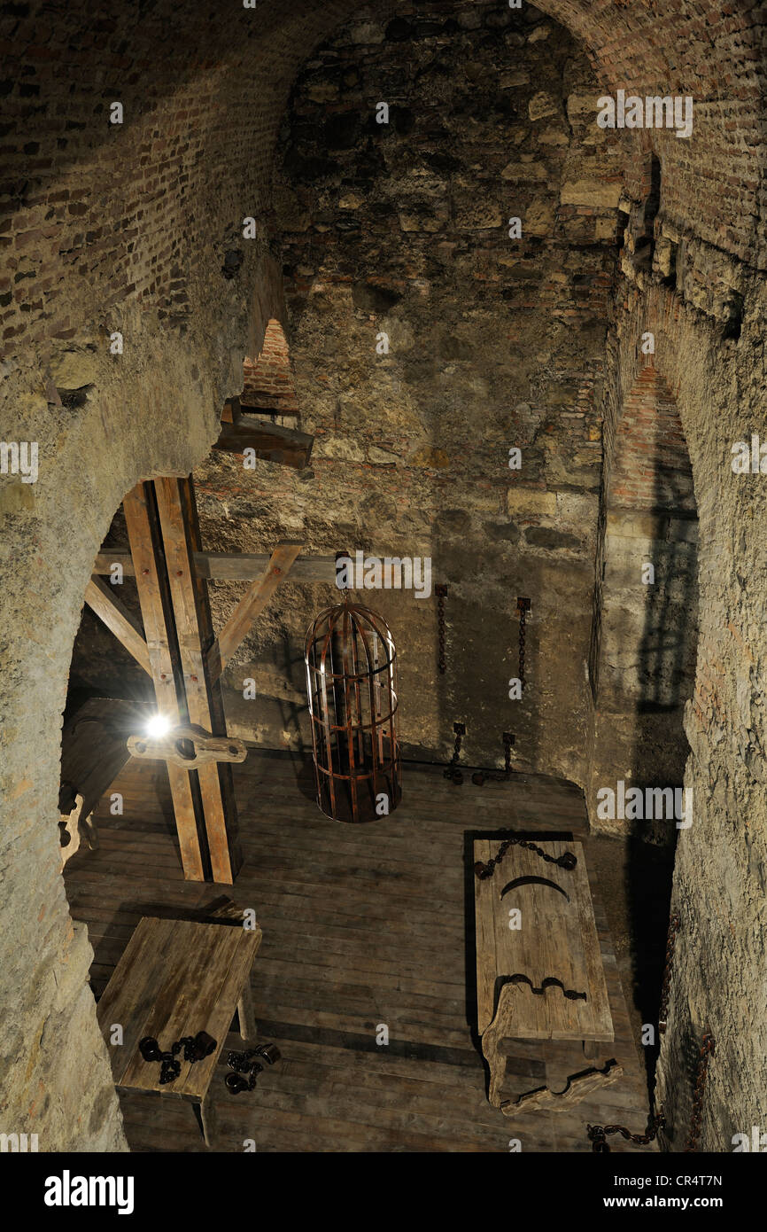 Torture chamber hi-res stock photography and images - Alamy