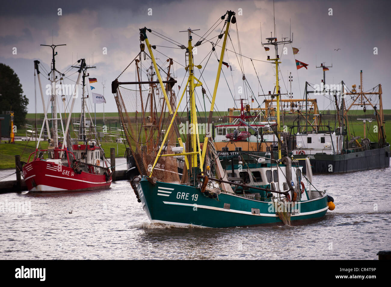 Shrimp trawler hi-res stock photography and images - Alamy