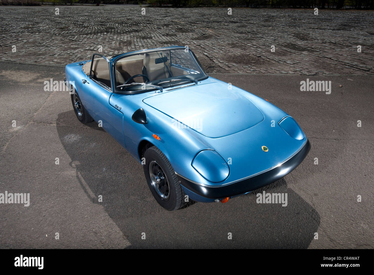 Lotus Elan classic British soft top sports car Stock Photo - Alamy