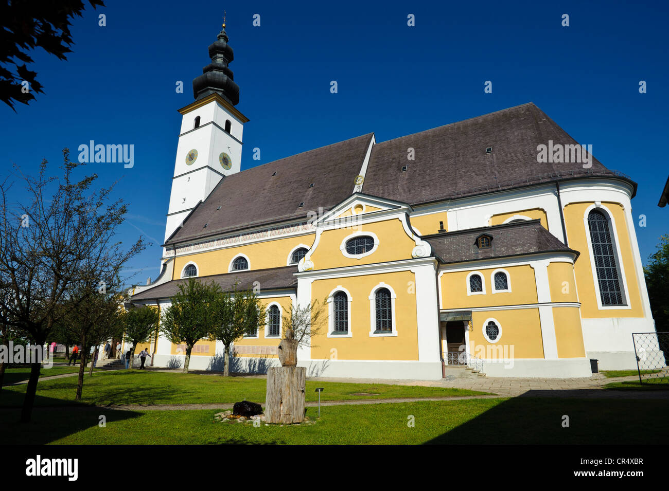 St martin parish church hi-res stock photography and images - Alamy