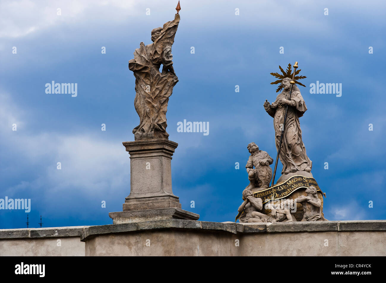Gothic exterior stone High Resolution Stock Photography and Images - Alamy