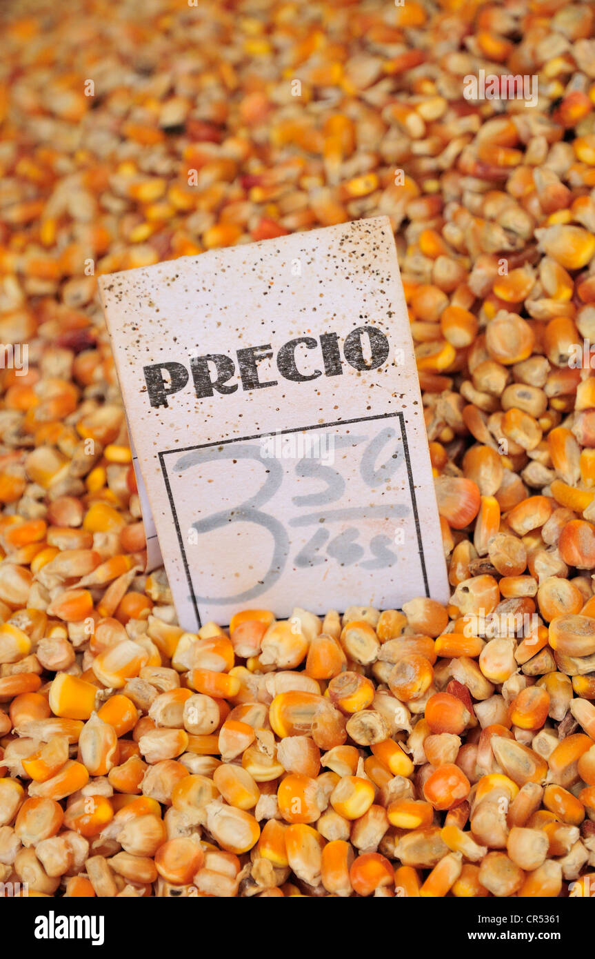 Corn market hi-res stock photography and images - Alamy