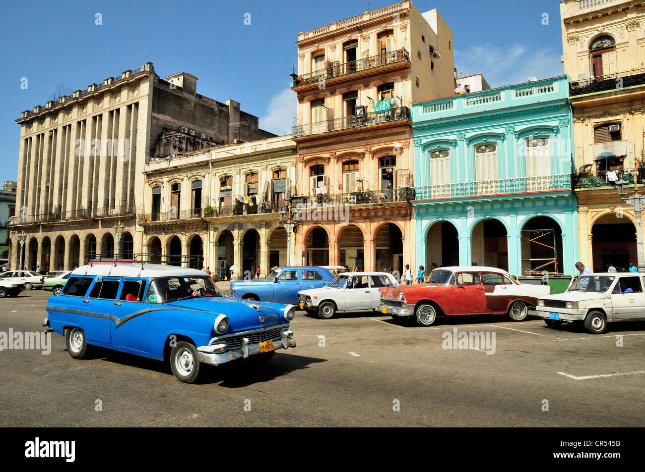 Old havana cuba buildings hi-res stock photography and images - Alamy