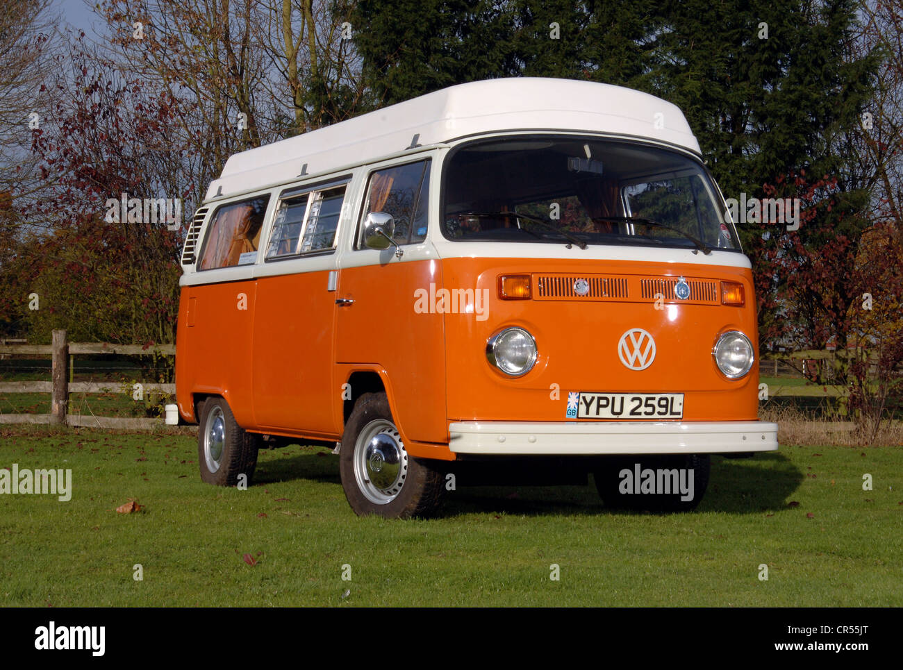 Bay WIndow VW Volkswagen camper van, micro bus Stock Photo - Alamy