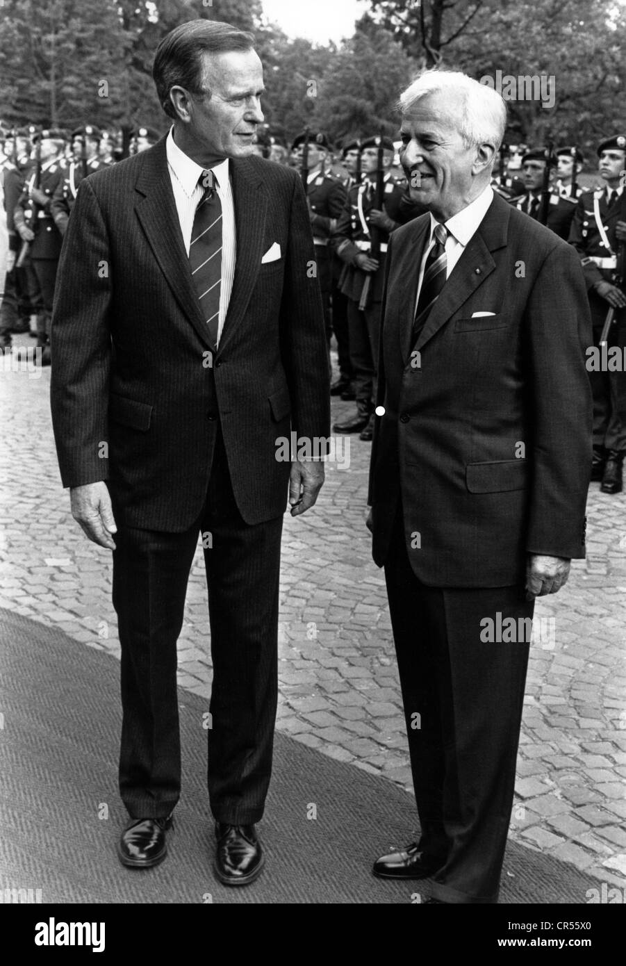 1984 bush hi-res stock photography and images - Alamy