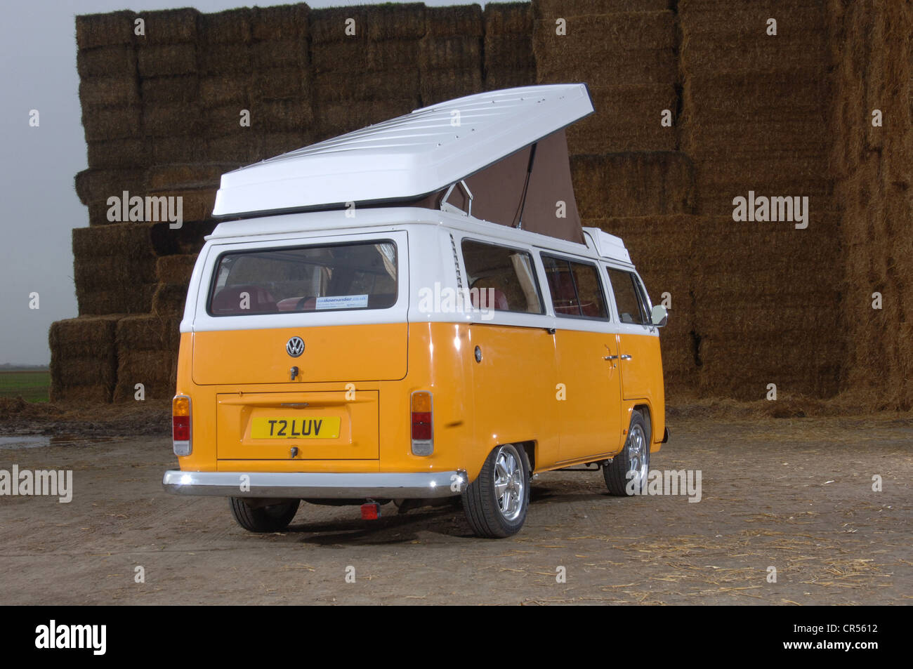 Bay WIndow VW Volkswagen camper van, micro bus Stock Photo - Alamy
