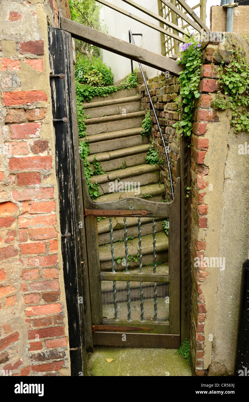 Lintel brickwork hi-res stock photography and images - Alamy