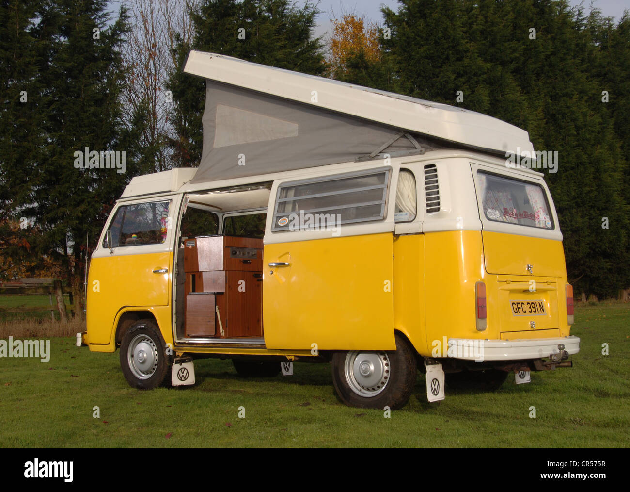 Bay WIndow VW Volkswagen camper van, micro bus Stock Photo - Alamy