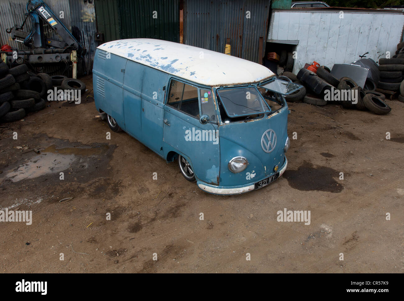 Rat look volkswagen camper van hi-res stock photography and images - Alamy