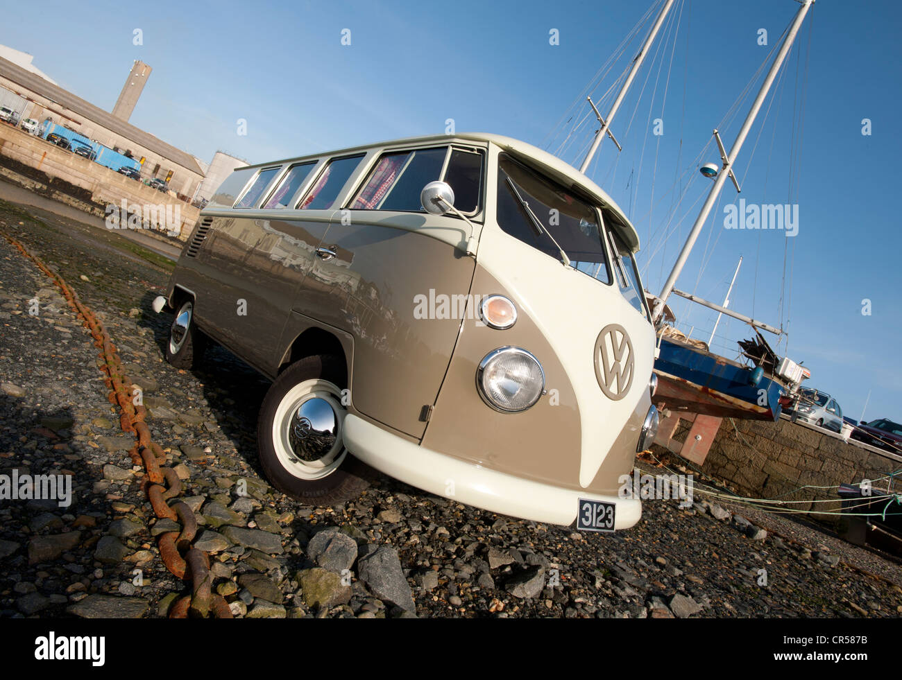 Split screen VW camper van, classic vehicle Stock Photo - Alamy