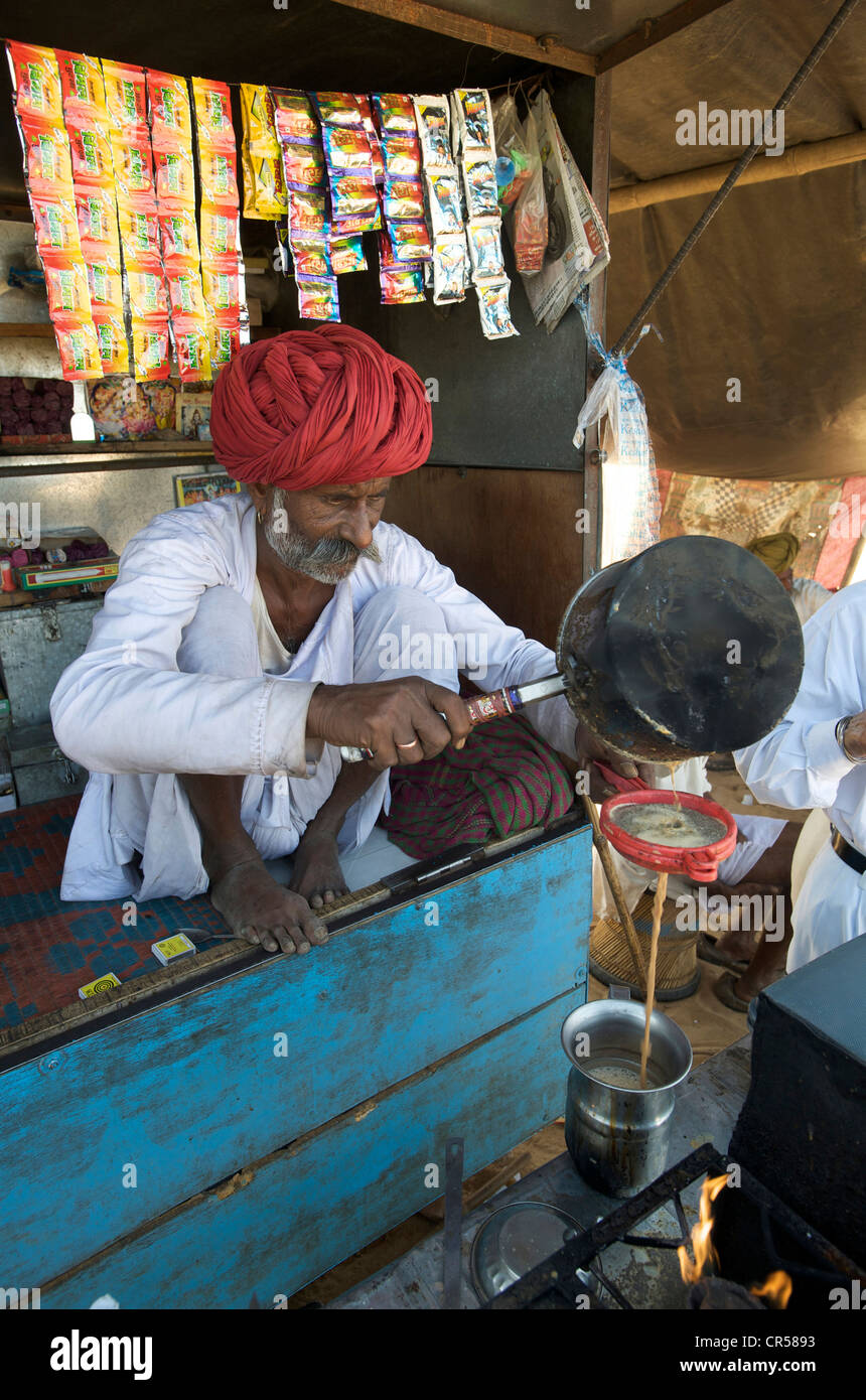 India, Rajasthan State, Pushkar, camel fair, milk tea Stock Photo - Alamy