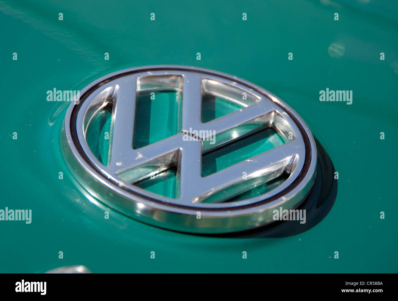 Volkswagen Emblem Stock Photos & Volkswagen Emblem Stock Images - Alamy