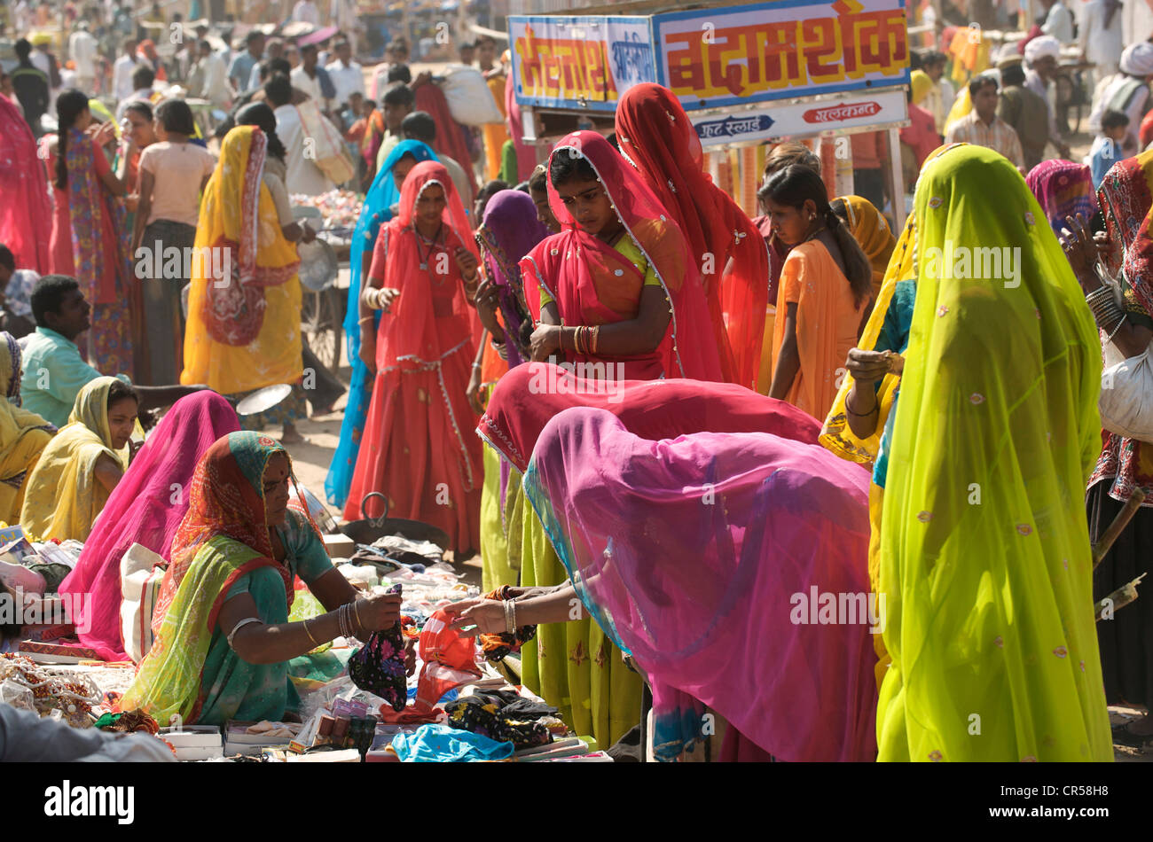 India, Rajasthan State, Pushkar, market, crowd in the streets during ...