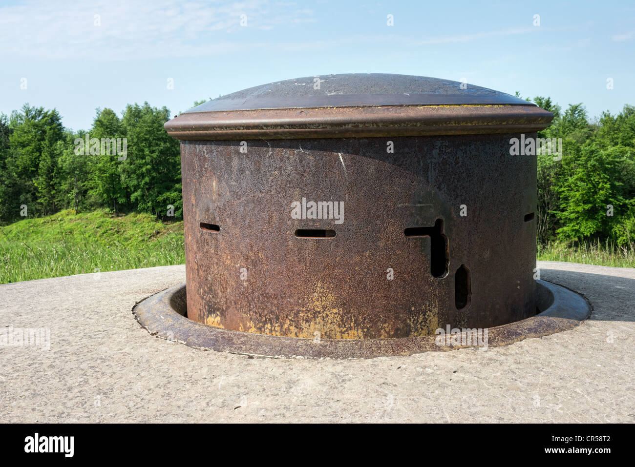 Machine gun turret at fort Douaumont verdun, Lorraine, France Stock ...