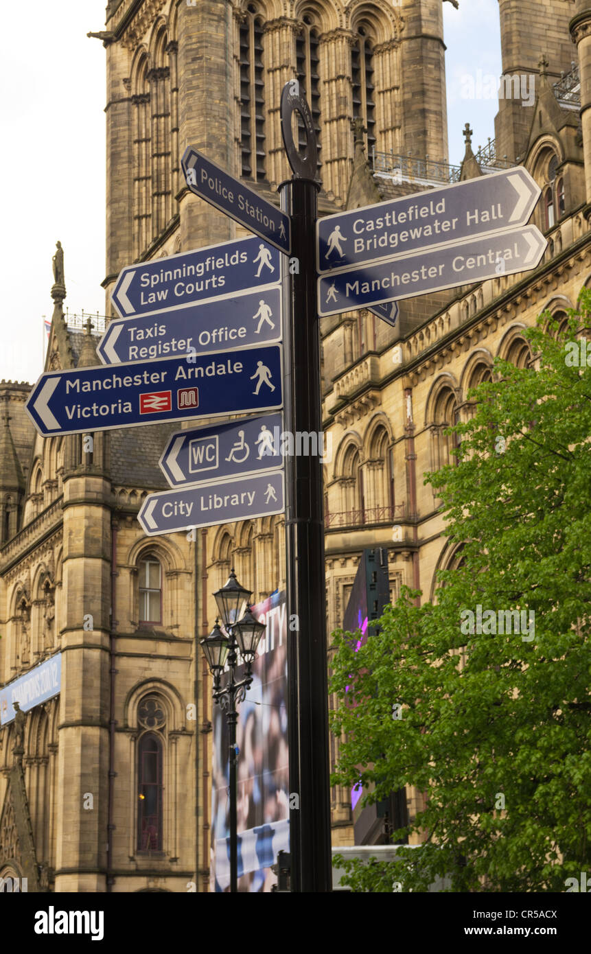 Albert square sign hi-res stock photography and images - Alamy
