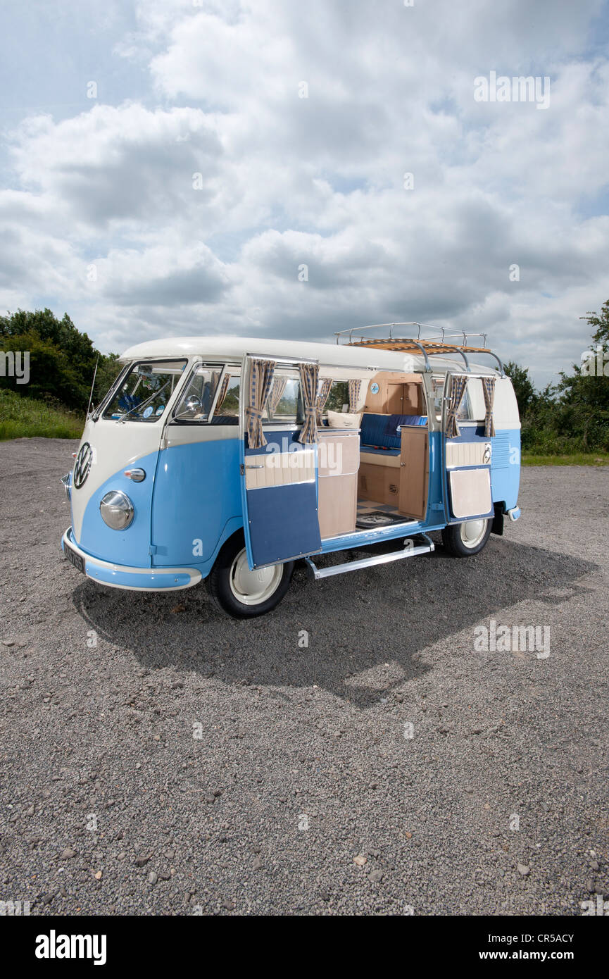 VW Volkswagen split screen campervan Stock Photo - Alamy