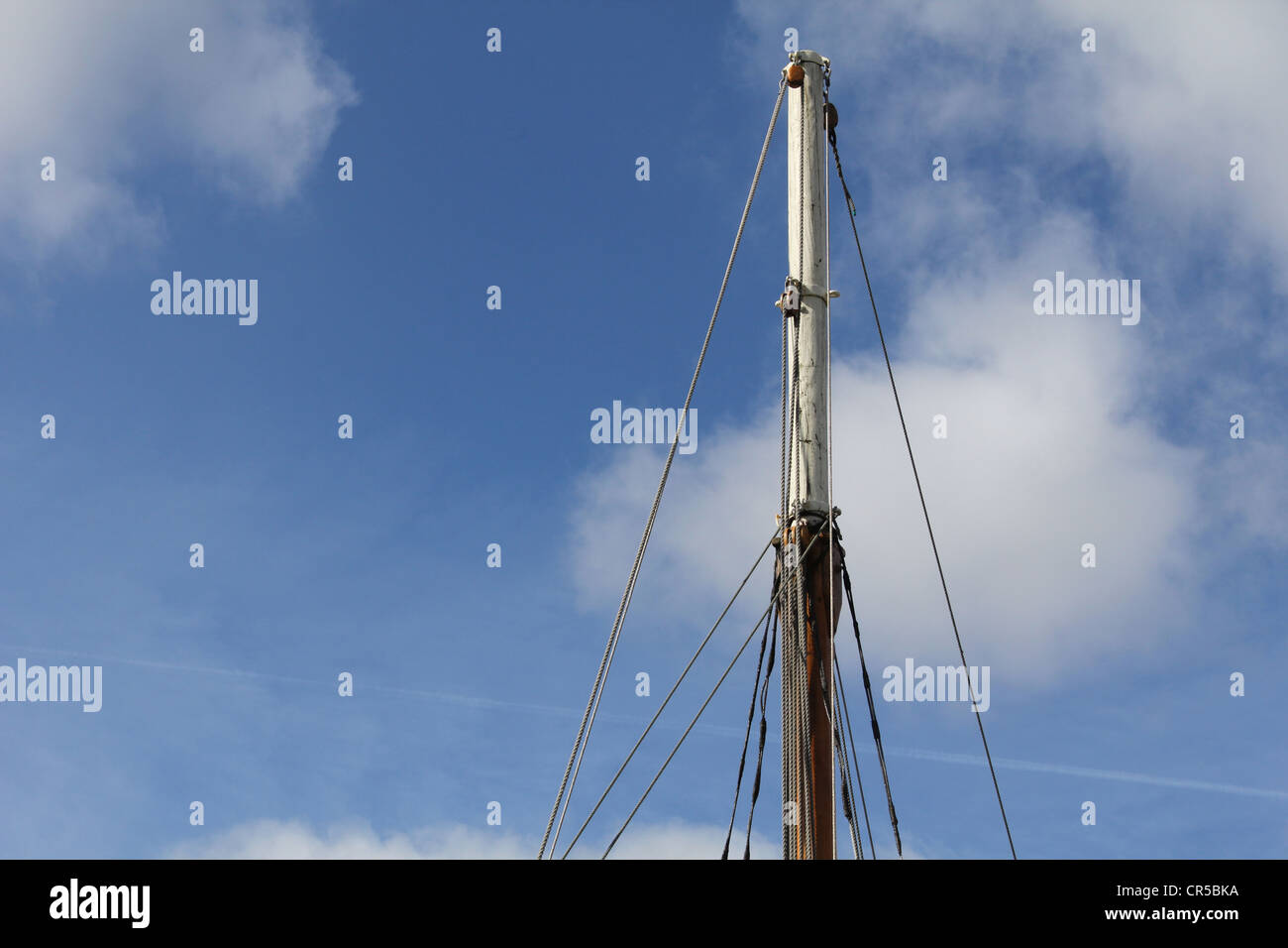 Boat mast hi-res stock photography and images - Alamy