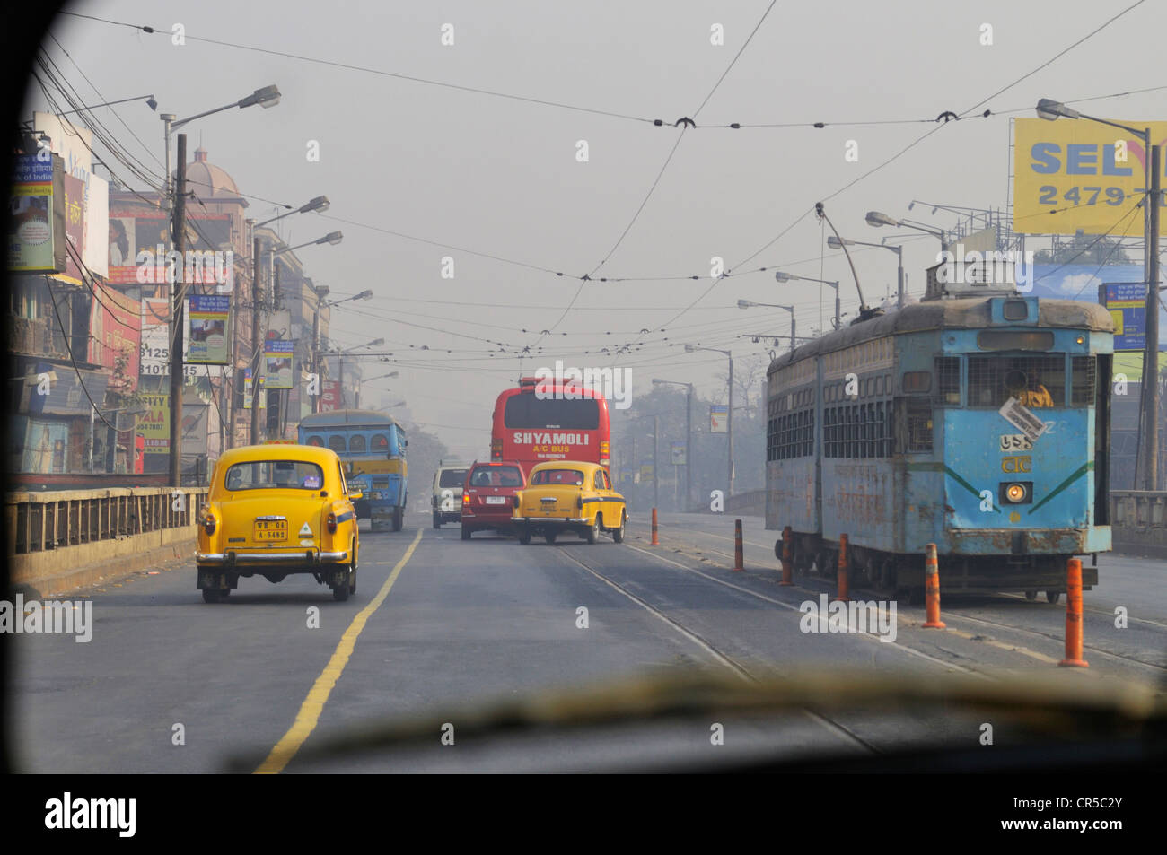 India, West Bengal State, Calcutta (Kolkata), traffic Stock Photo - Alamy