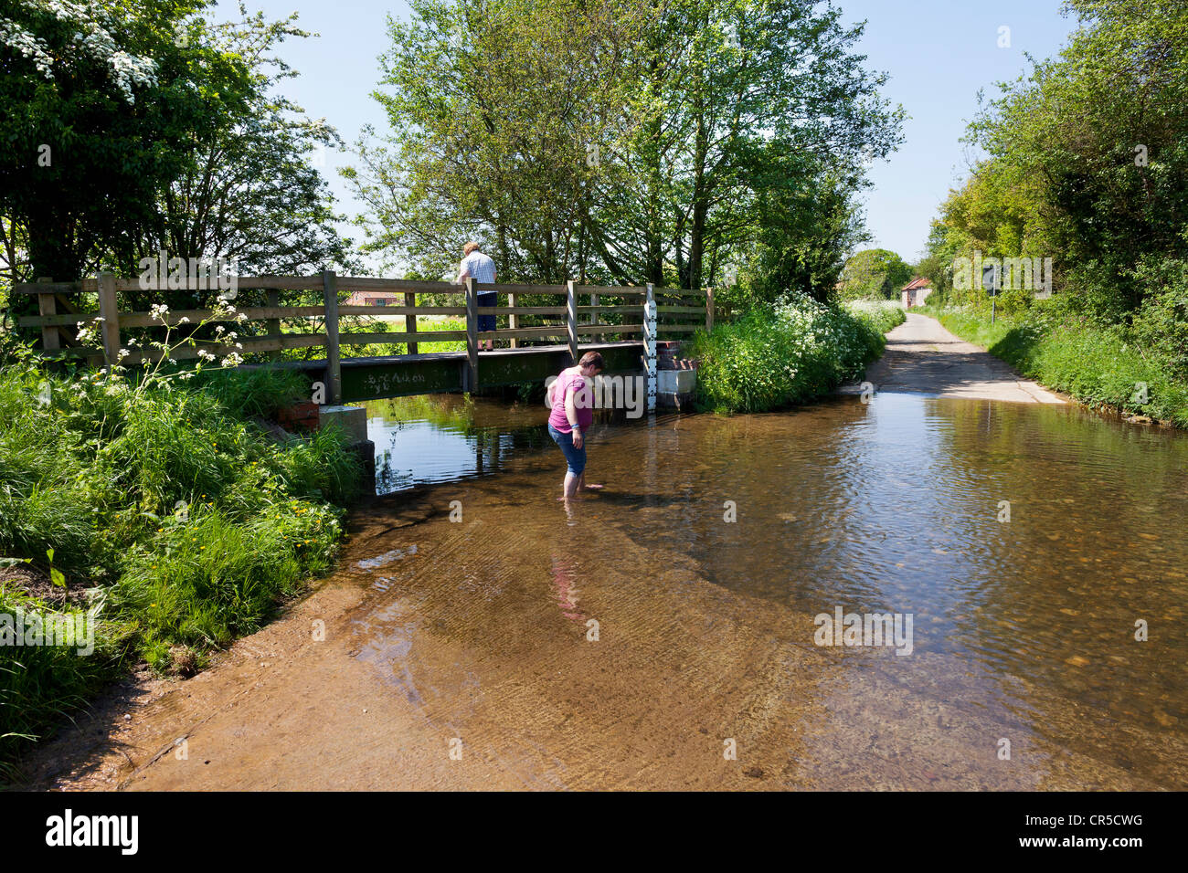 Children paddling stream uk hi-res stock photography and images - Alamy