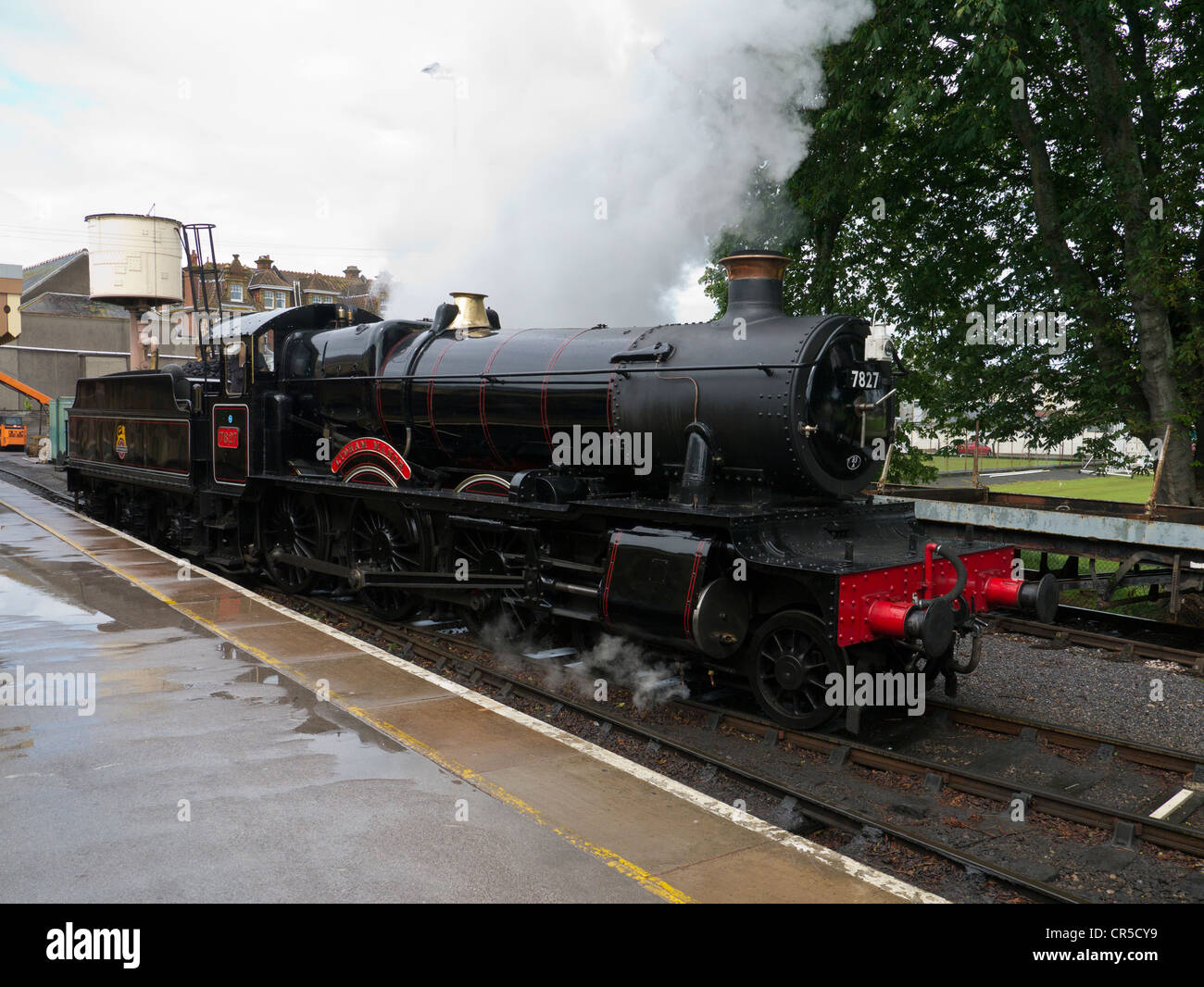 Immaculate Steam Locomotive Number 7827 Lydham Manor in steaming at ...