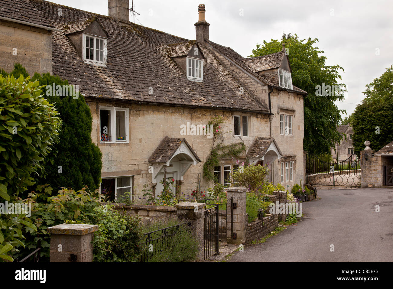 Cottages in the village of Painswick, Cotswold, England, UK Stock Photo ...