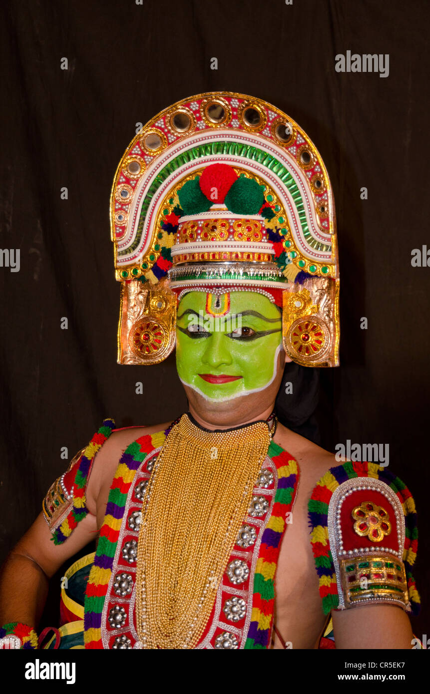 Ottanthullal hi-res stock photography and images - Alamy