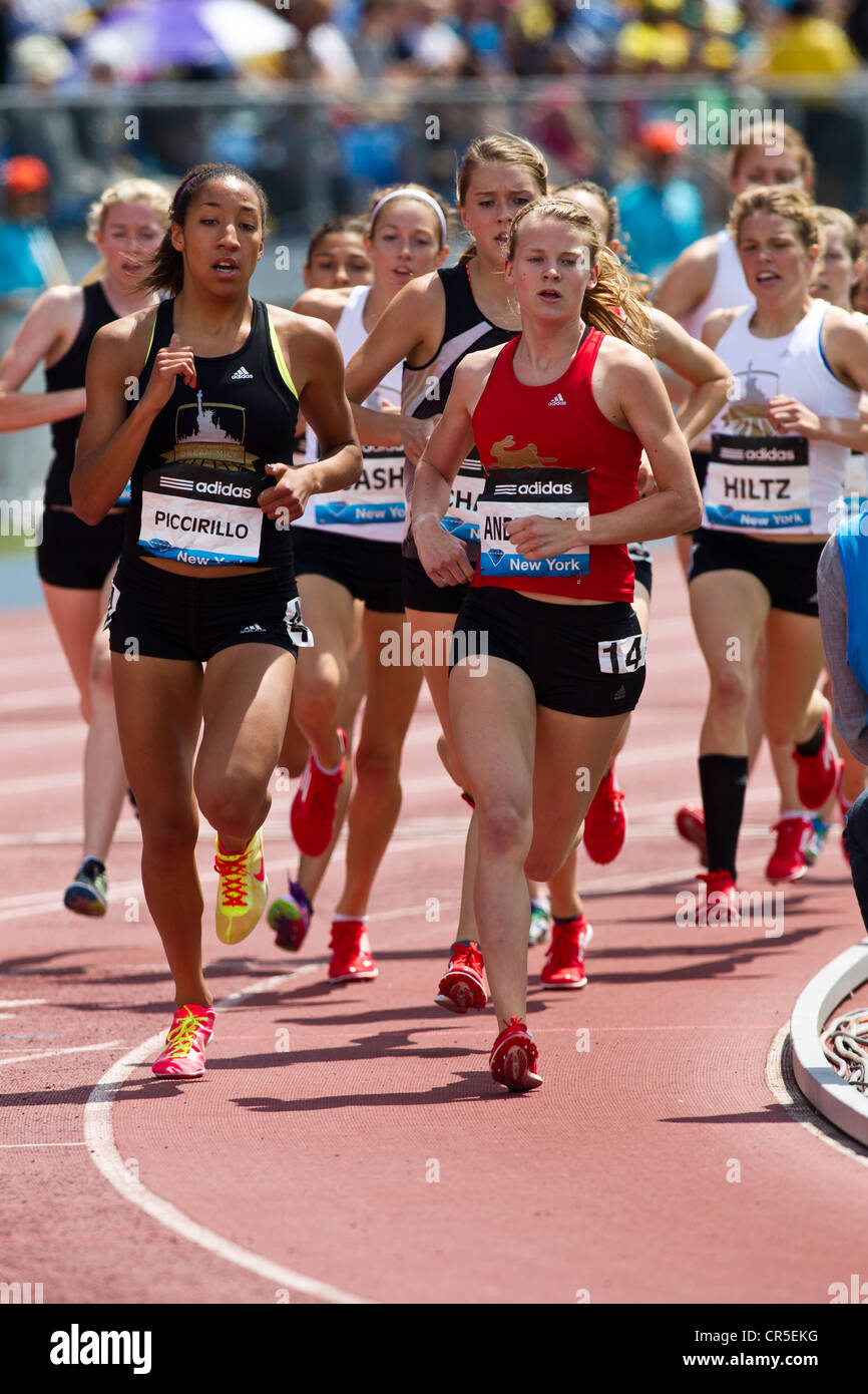 Angel Piccirillo (USA) -L and Reagan Anderson (USA) lead the pack ...