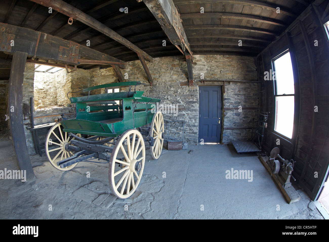 Wagon building hi-res stock photography and images - Alamy