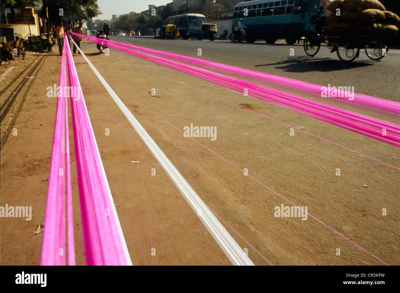 Kites cord hi-res stock photography and images - Alamy