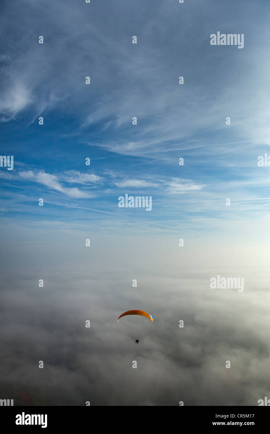 France, Orne, Argentan, Gilles, wing ITV Tomahawk PAP Racing, paramotor ...