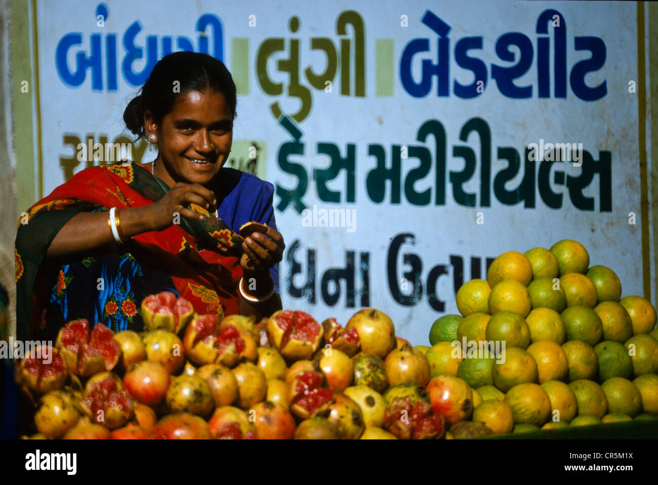 Bhuj market hi-res stock photography and images - Alamy