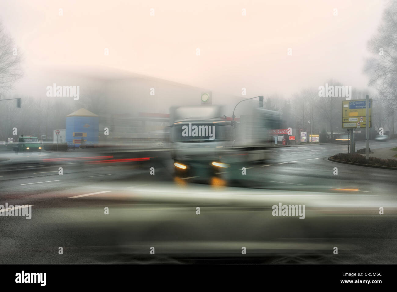 Moving mist hi-res stock photography and images - Alamy