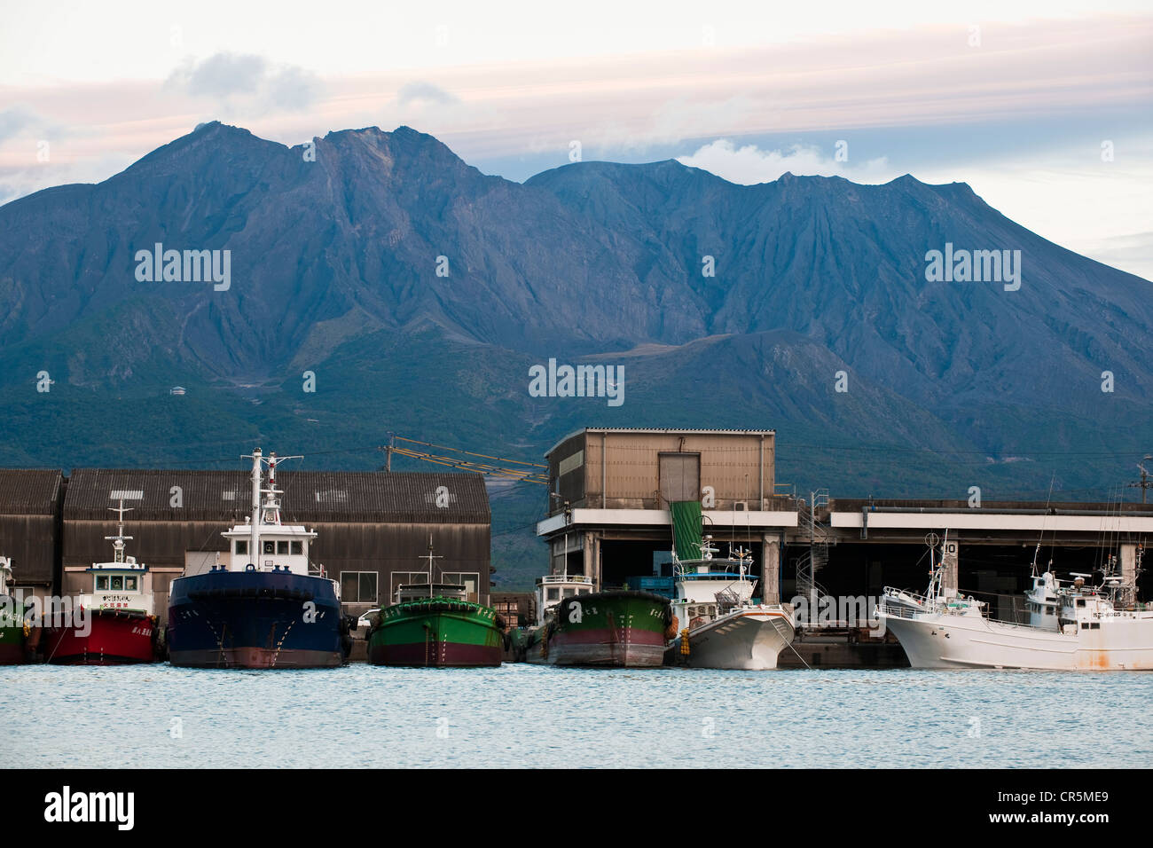 Japan, Kyushu Island, Kagoshima, the harbor with the Sakurajima ...
