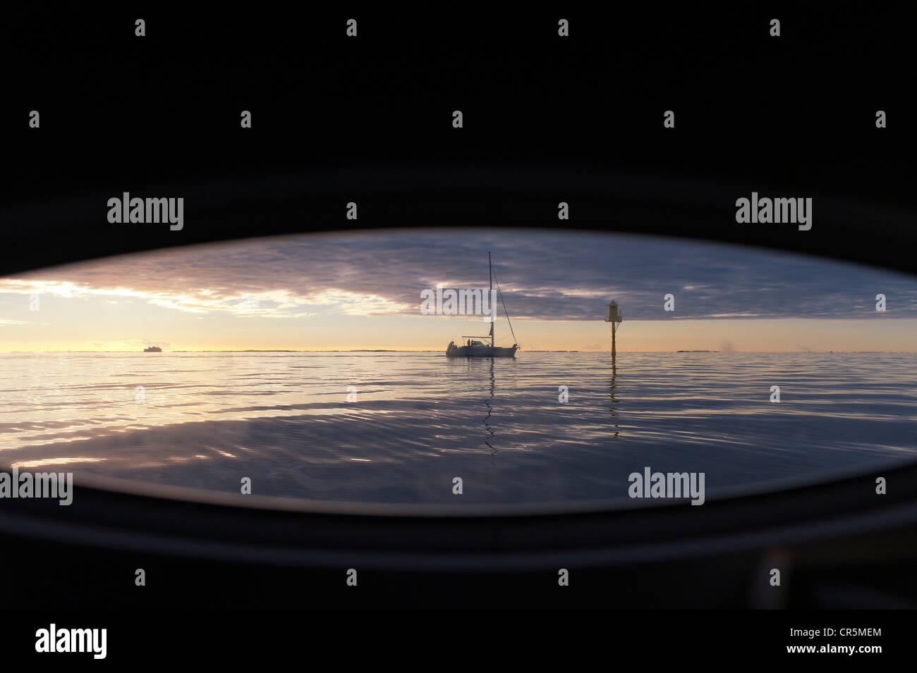Bullseye sailboat hi-res stock photography and images - Alamy