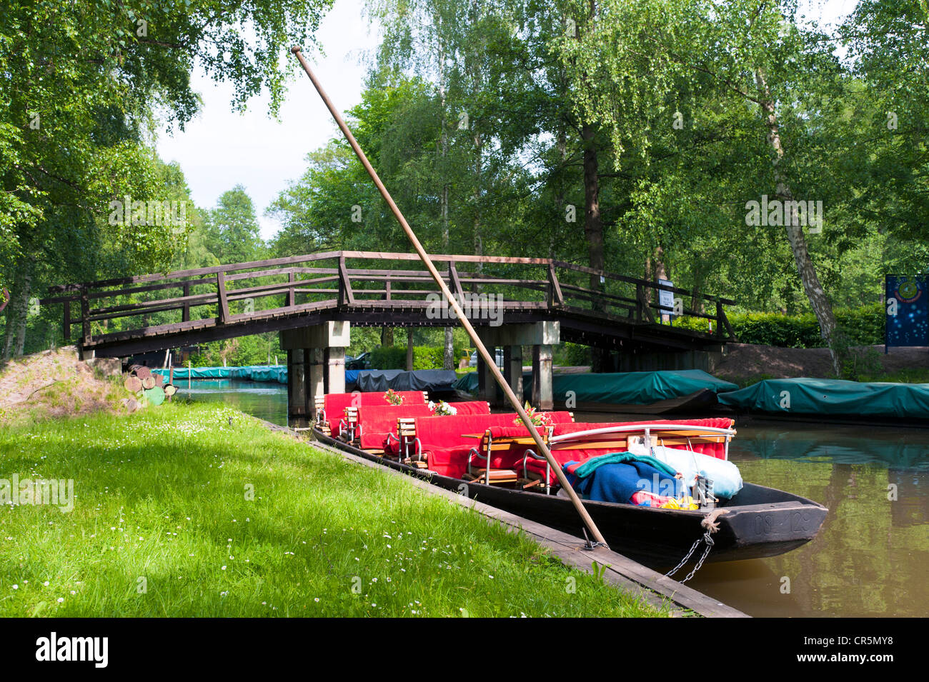 Barge pole hi-res stock photography and images - Alamy