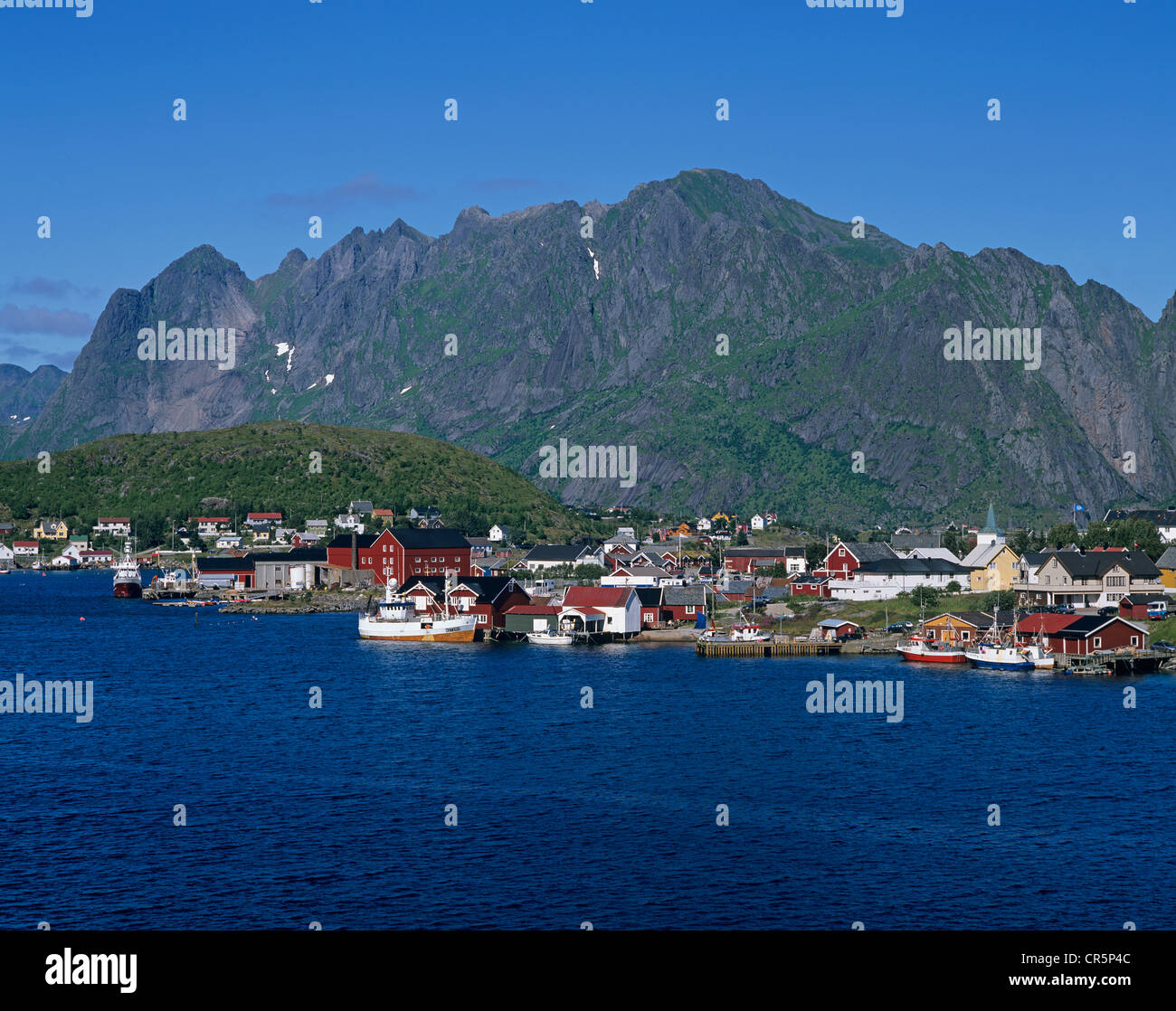 Village of Reine, Moskenesøya Island, Lofoten Islands, Norway ...