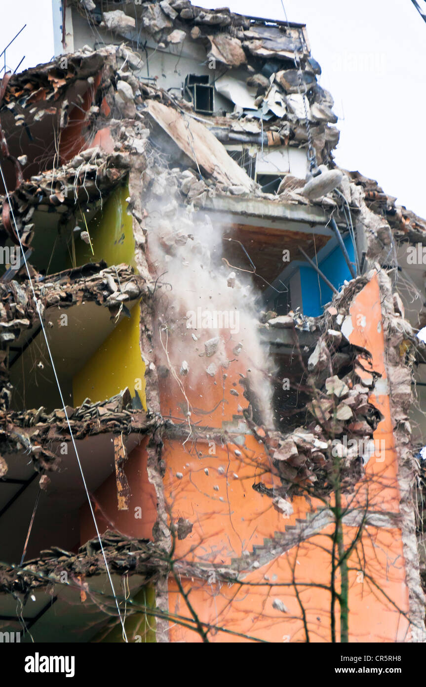 Tower demolition hi-res stock photography and images - Alamy